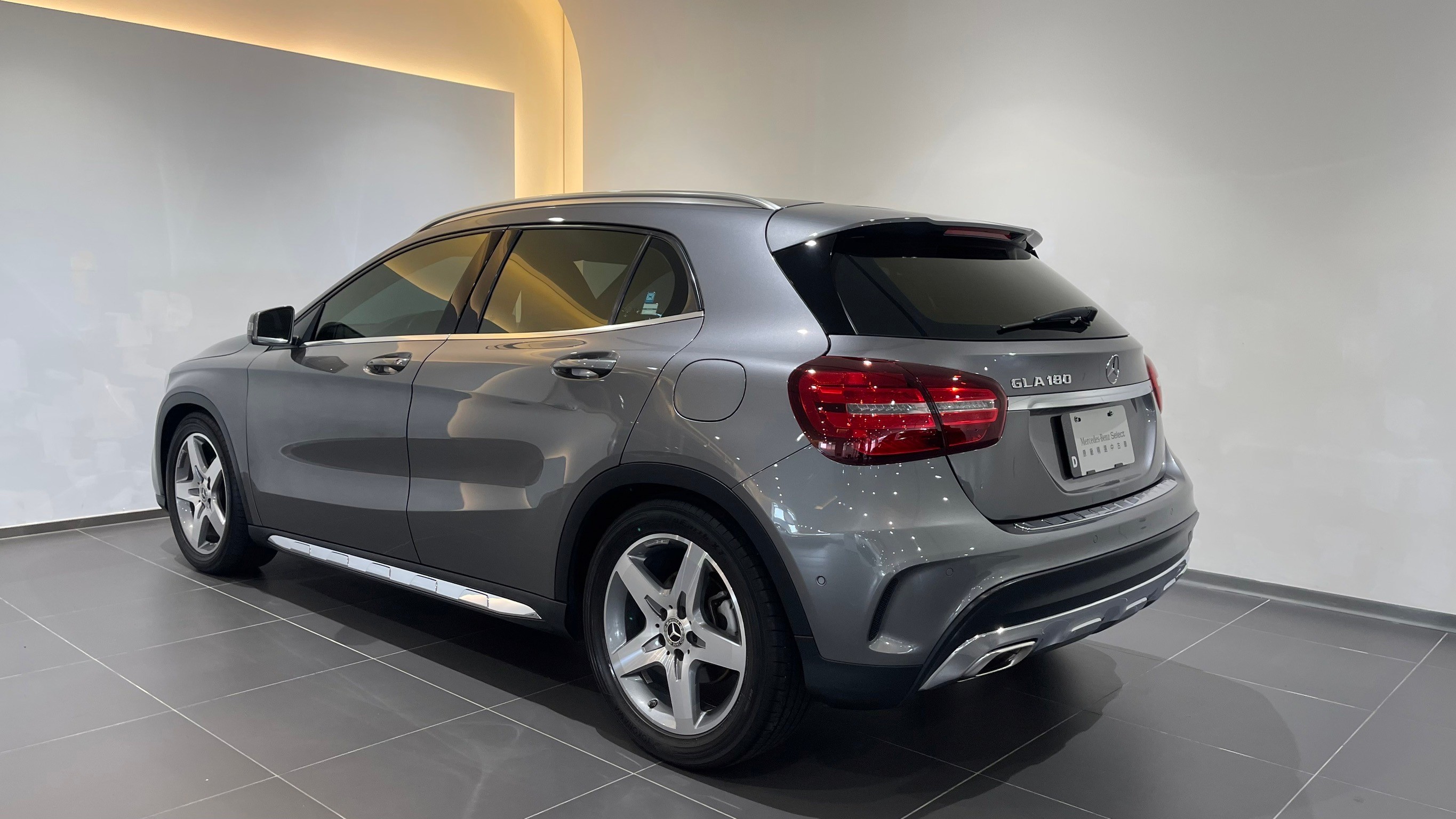 Mercedes-Benz GLA 180 | Mercedes-Benz Select 原廠精選中古車