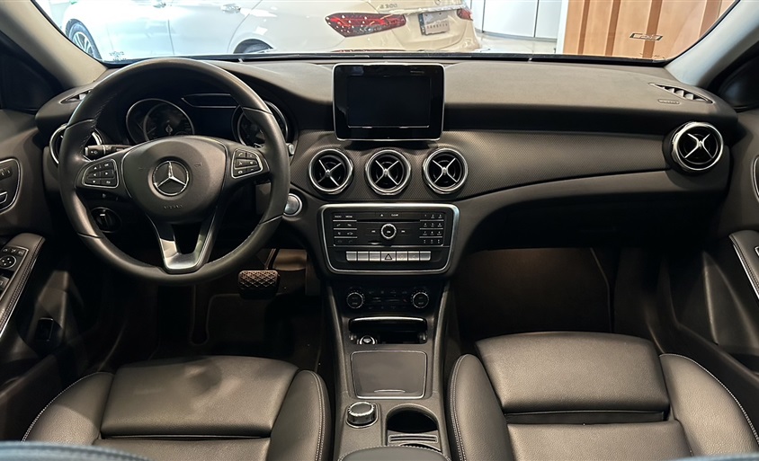 Mercedes-Benz GLA 180 | Mercedes-Benz Select 原廠精選中古車