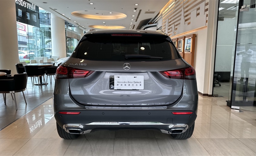 Mercedes-Benz GLA 180 | Mercedes-Benz Select 原廠精選中古車