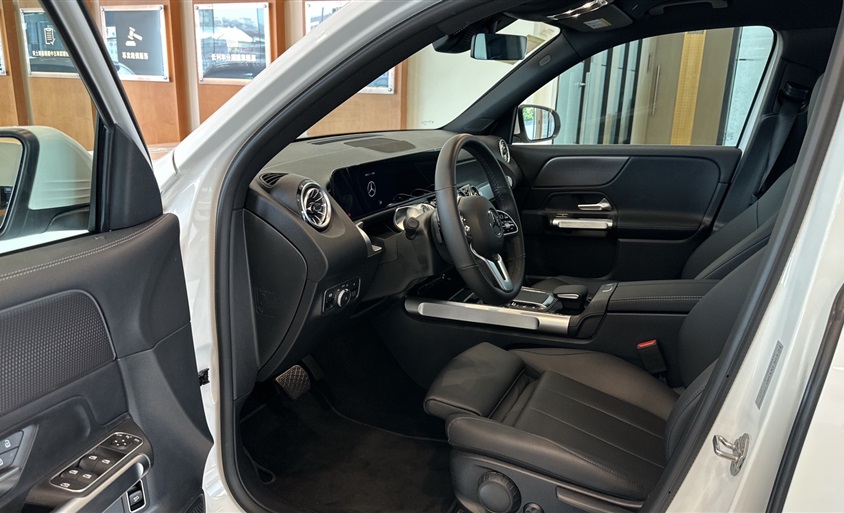 Mercedes-Benz GLB 180 | Mercedes-Benz Select 原廠精選中古車