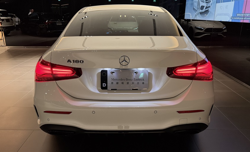 Mercedes-Benz A 180 Sedan | Mercedes-Benz Select 原廠精選中古車